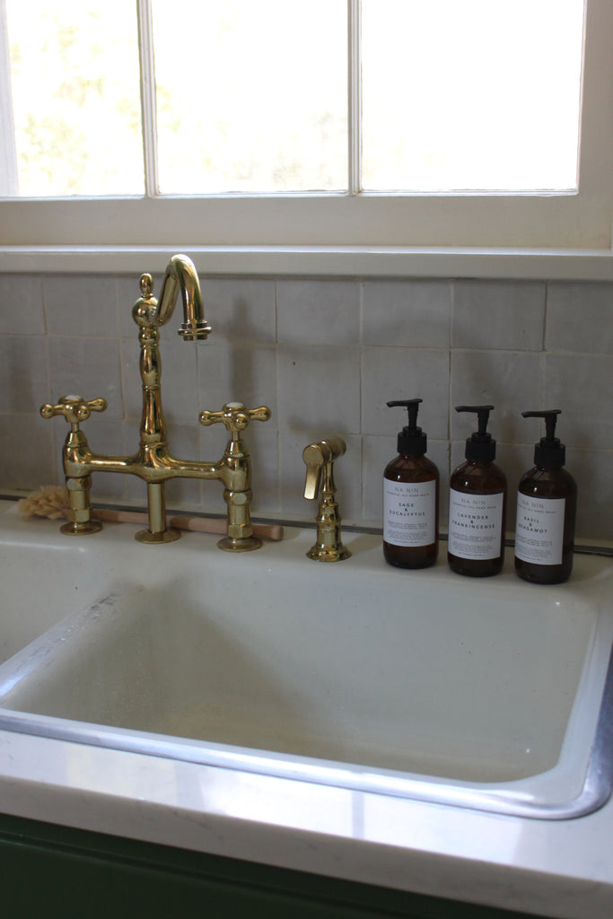 Sage & Eucalyptus Essential Oil Hand Wash – NA NIN